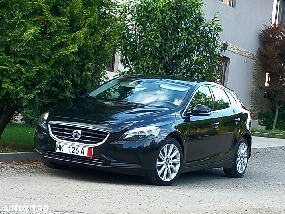 Second hand Volvo V40 - 8 790 EUR, 178 585 km, 2013 - autovit.ro