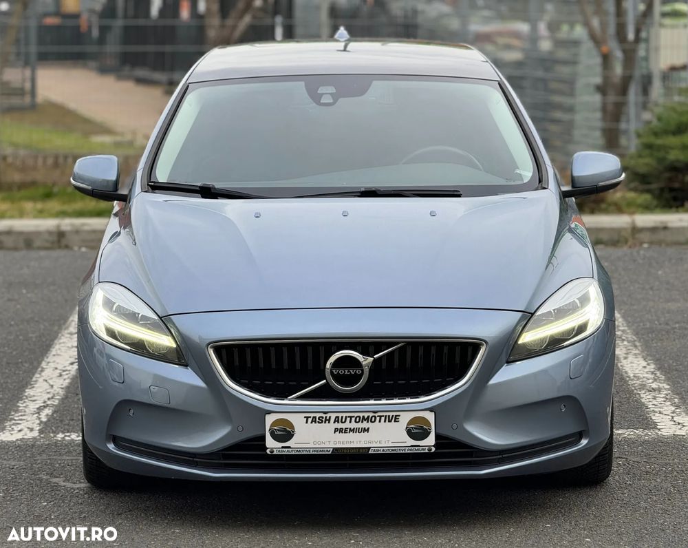 Second hand Volvo V40 - 12 499 EUR, 125 000 km - Autovit