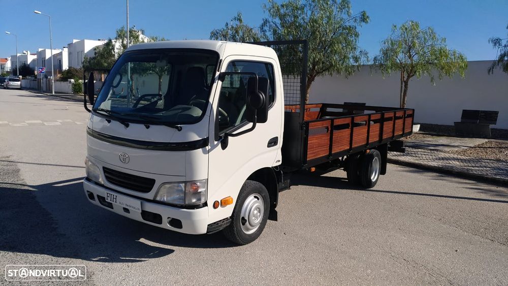 Usados Toyota Dyna M 35.33 - 22 500 EUR, 180 000 km, 2009 - Standvirtual
