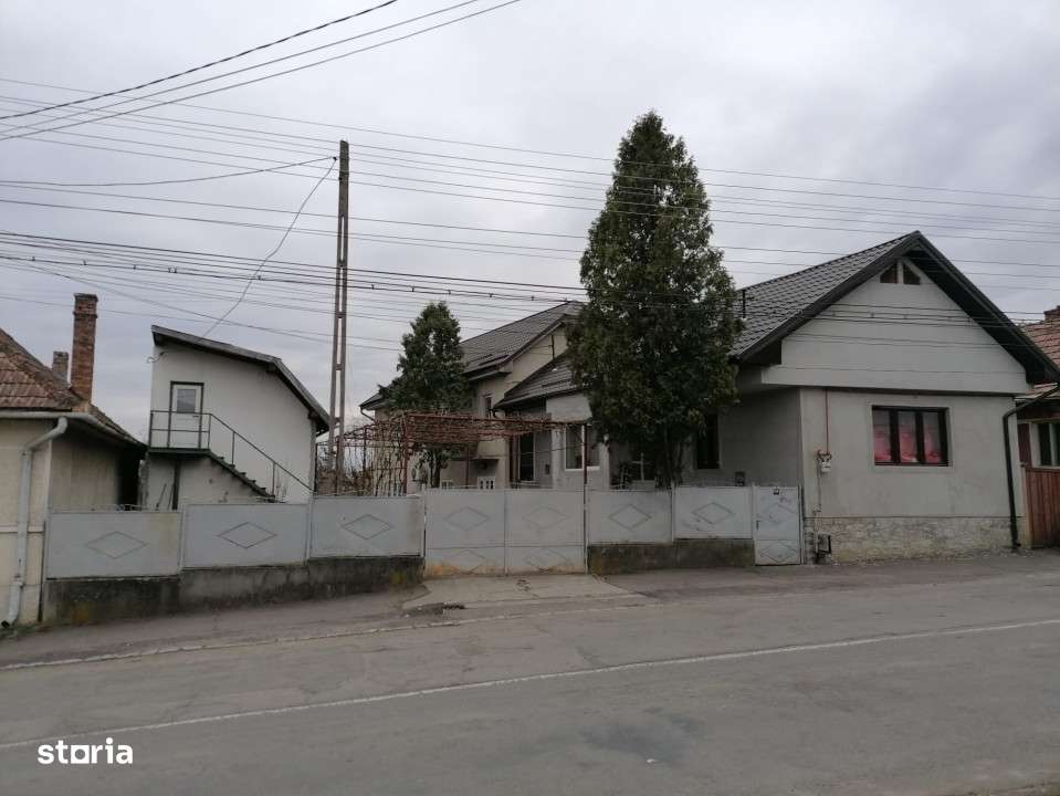 8 camere, casa de vanzare - Mures (judet), Reghin - 8816857 • www.storia.ro