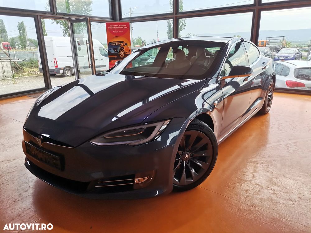 Second hand Tesla Model S - 57 490 EUR, 51 000 km, 2020 - autovit.ro
