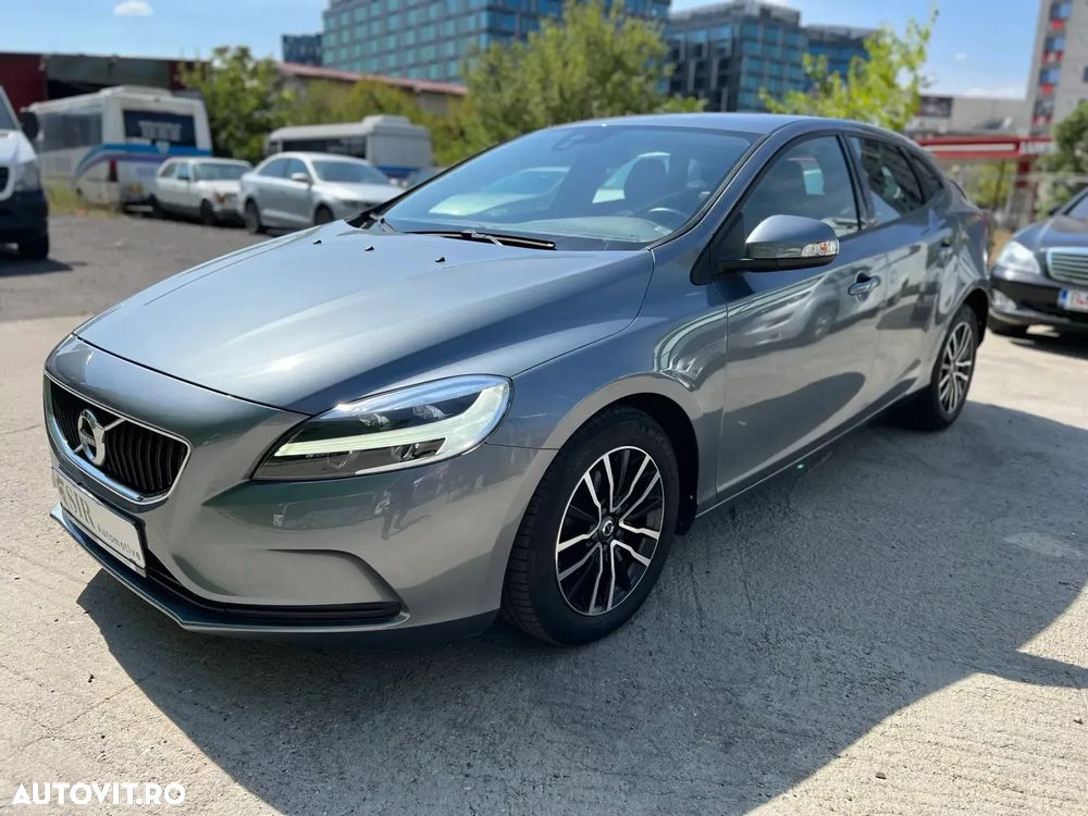 Second hand Volvo V40 - 15 450 EUR, 43 970 km - Autovit
