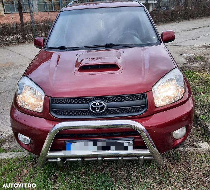 Second hand Toyota RAV4 - 3 800 EUR, 260 000 km - Autovit