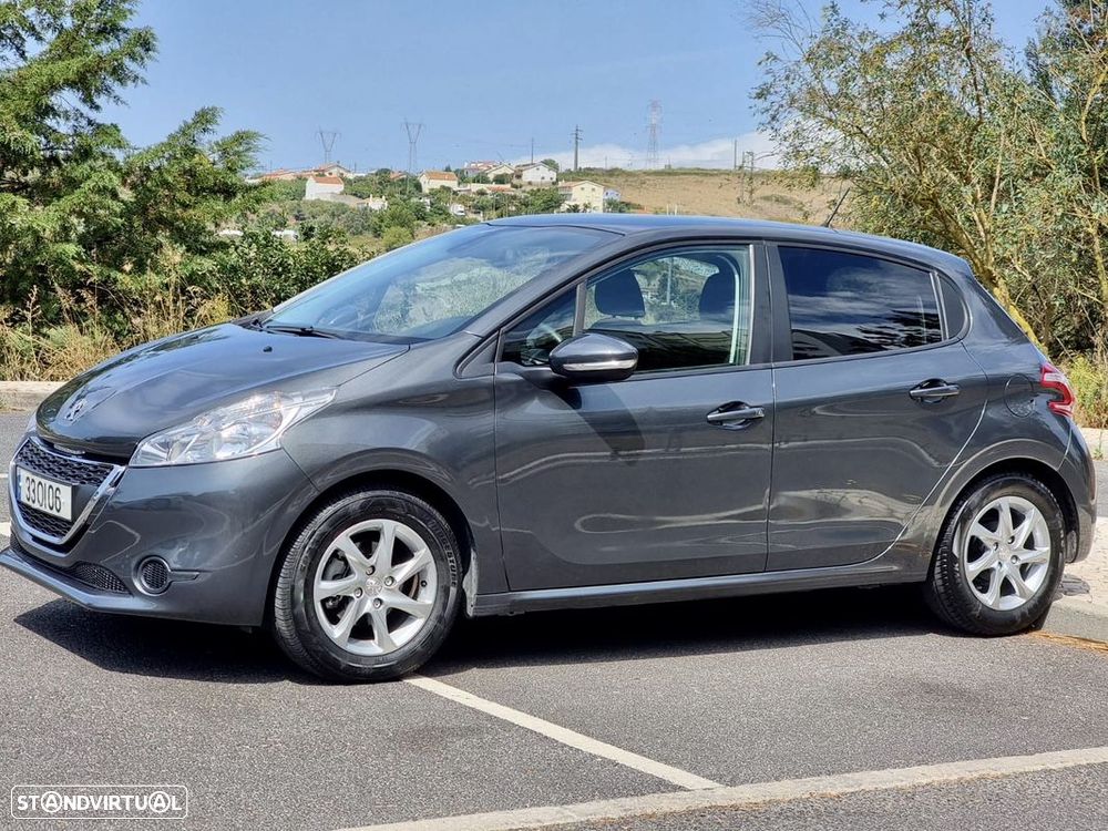 Usados Peugeot 208 - 11 390 EUR, 135 000 km, 2014 | Standvirtual