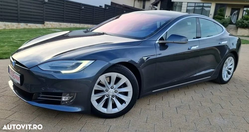 Second hand Tesla Model S - 20 823 EUR, 170 000 km - Autovit