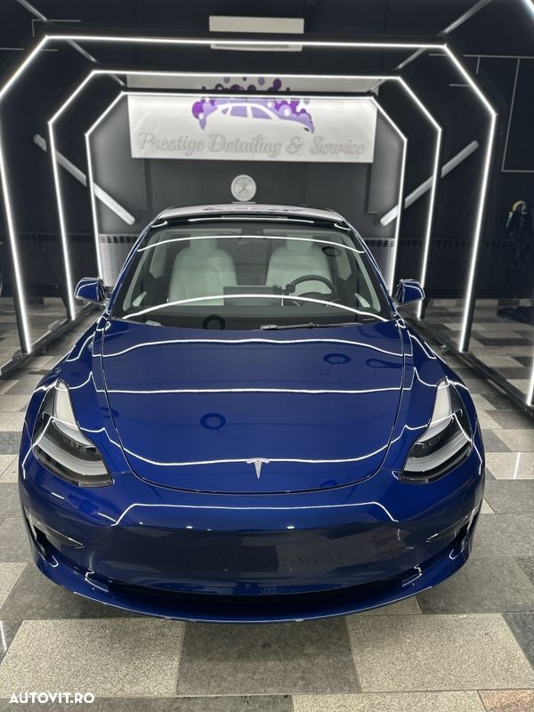 Second hand Tesla Model 3 - 43 200 EUR, 20 757 km - Autovit