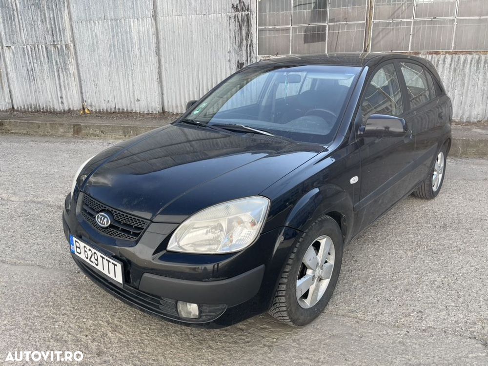 Second hand Kia Rio - 1 700 EUR, 215 000 km - Autovit