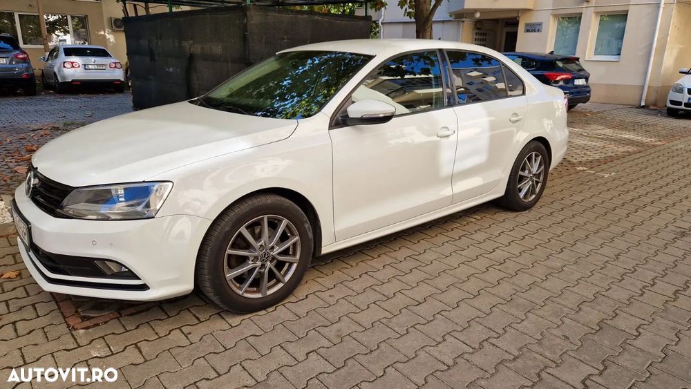Second hand Volkswagen Jetta - 8 900 EUR, 157 043 km - Autovit