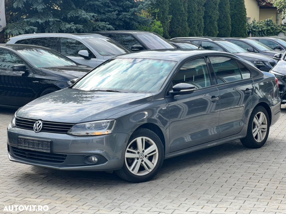 Second hand Volkswagen Jetta - 8 450 EUR, 117 669 km, 2012 - autovit.ro