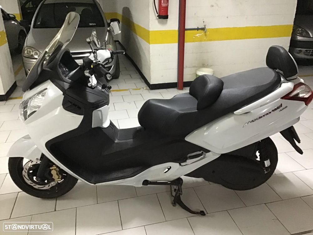 Usados Sym MAXSYM - 3 200 EUR, 38 000 km, 2012 | Standvirtual
