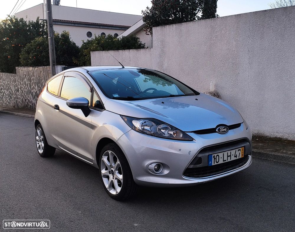 Usados Ford FIESTA 1.4 TDCI SPORT VAN - 5 500 EUR, 152 000 km, 2011 | Standvirtual