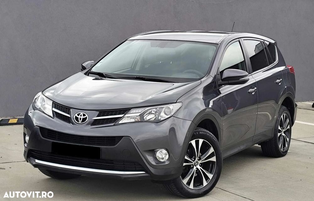 Second hand Toyota RAV4 - 12 490 EUR, 220 000 km - Autovit