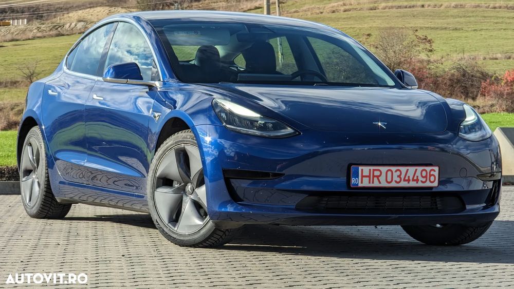 Second hand Tesla Model 3 - 28 500 EUR, 117 000 km - Autovit