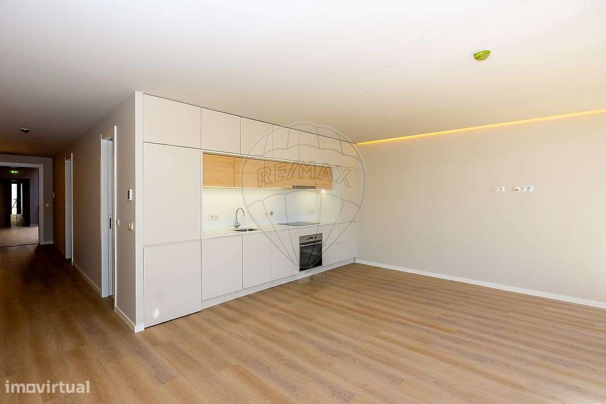 T1, apartamento para arrendar - Rua Adro, Lordelo do Ouro e Massarelos ...