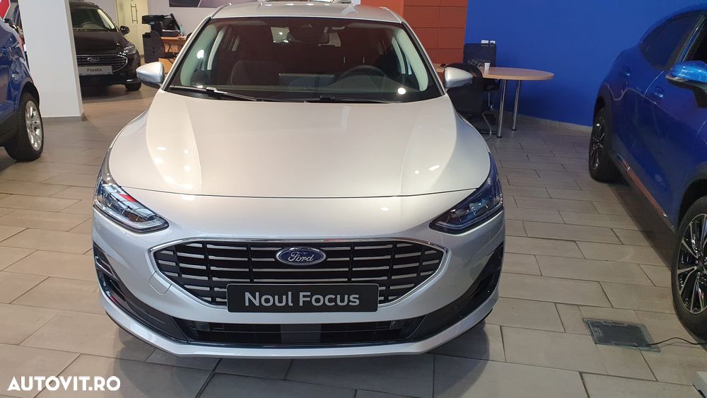 Nou Ford Focus - 21 600 EUR, 5 km, 2022 - autovit.ro