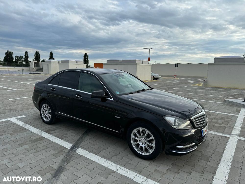 Second hand Mercedes-Benz C - 8 800 EUR, 261 000 km - Autovit