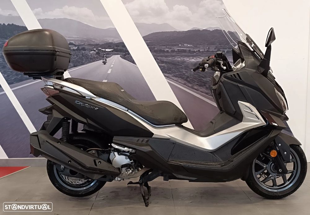 Usados Sym Cruisym - 3 650 EUR, 8 186 km, 2018 - Standvirtual