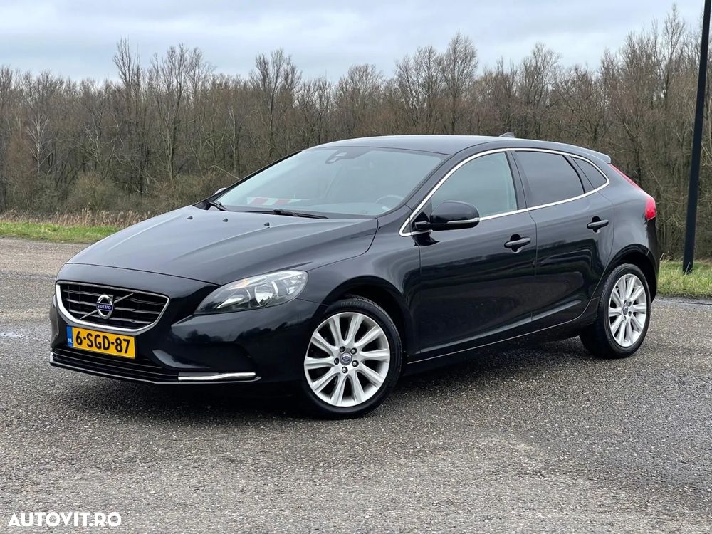 Second hand Volvo V40 - 7 550 EUR, 229 000 km - Autovit