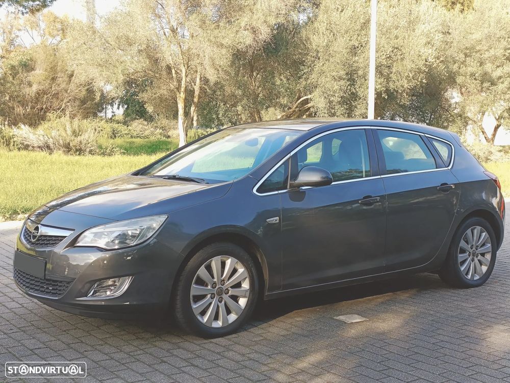Usados Opel Astra - 7 990 EUR, 175 000 km, 2011 - Standvirtual