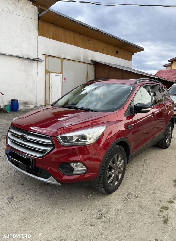 Second hand Ford Kuga - 14 750 EUR, 170 000 km - Autovit