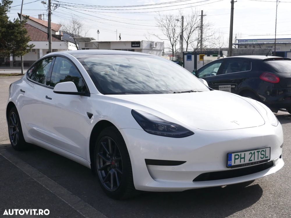 Second hand Tesla Model 3 - 30 990 EUR, 80 500 km - Autovit