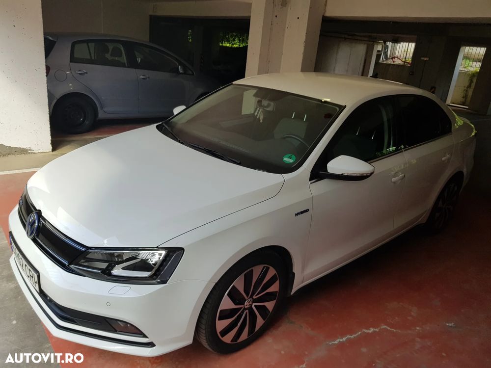 Second hand Volkswagen Jetta - 11 500 EUR, 134 000 km - Autovit