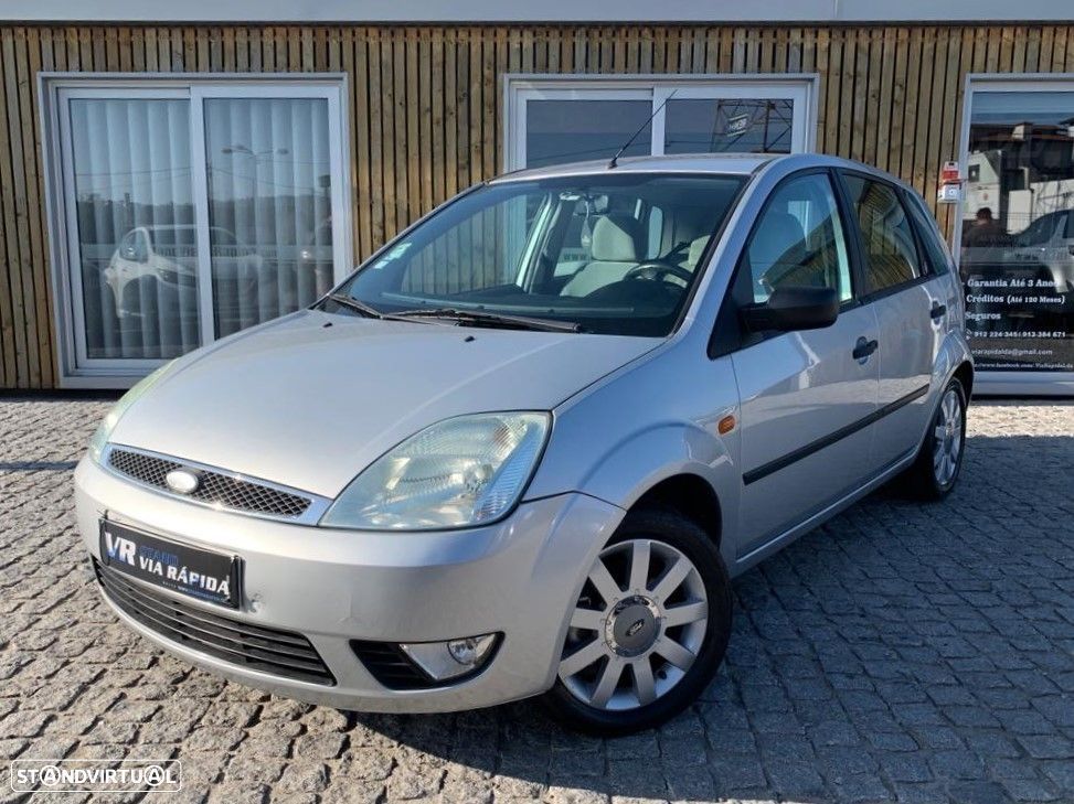 Usados Ford Fiesta - 3 750 EUR, 156 000 km, 2003 | Standvirtual