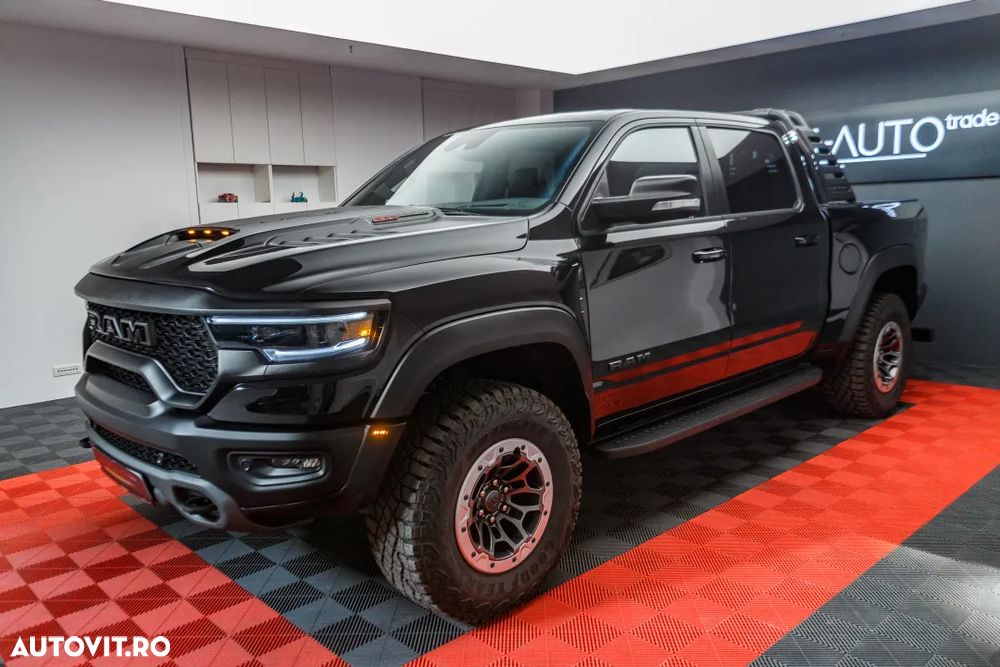 Nou Dodge RAM - 132 980 EUR, 10 km, 2022 - autovit.ro