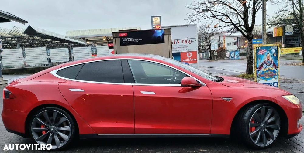 Second hand Tesla Model S - 39 900 EUR, 139 000 km - Autovit