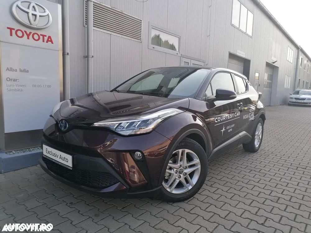 Second hand Toyota C-HR - 26 500 EUR, 5 000 km - Autovit