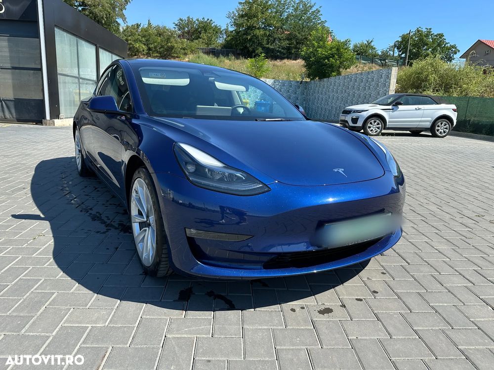 Second hand Tesla Model 3 - 39 500 EUR, 50 000 km - Autovit