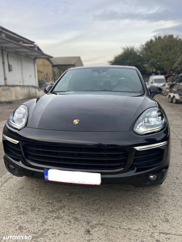 Second hand Porsche Cayenne - 33 500 EUR, 162 000 km - Autovit
