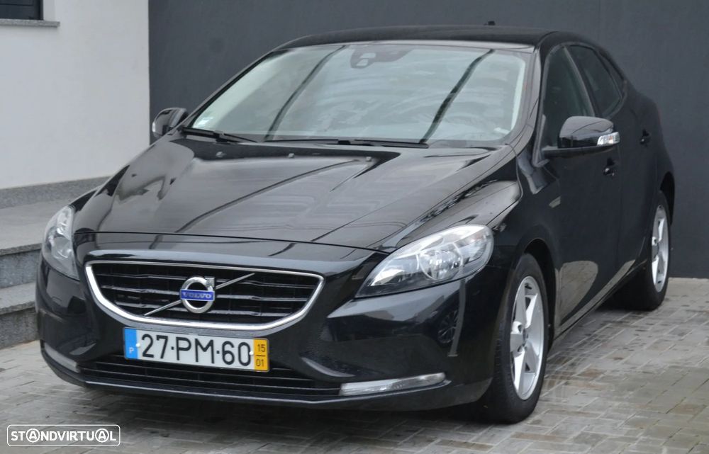 Usados Volvo V40 - 13 950 EUR, 136 000 km, 2015 - Standvirtual