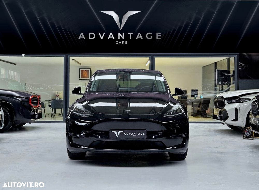 Second hand Tesla Model Y - 53 000 EUR, 12 500 km - Autovit