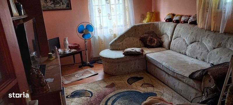 3 camere, casa de vanzare - Olt (judet), Perieti - 10046513 • www.storia.ro