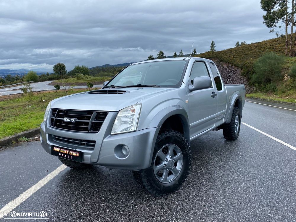 Usados Isuzu D-Max - 16 750 EUR, 267 000 km, 2009 - Standvirtual