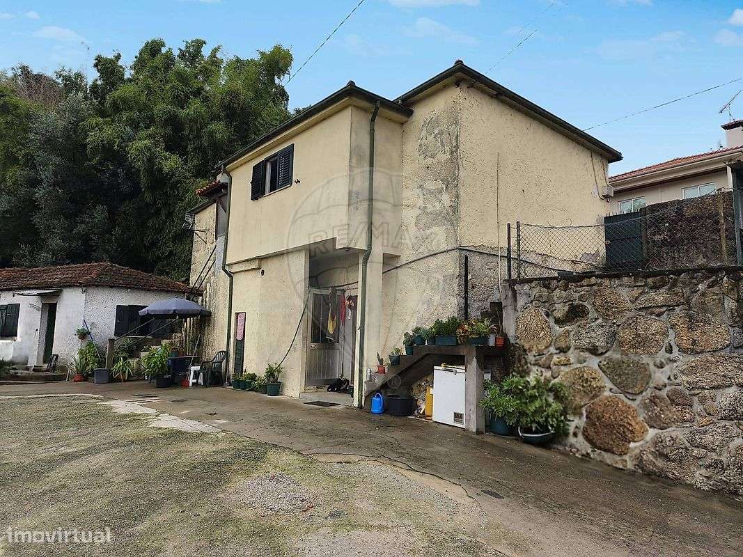 T3, moradia para comprar - Travessa da Chamusca, Lordelo - 18956770 • www.imovirtual.com