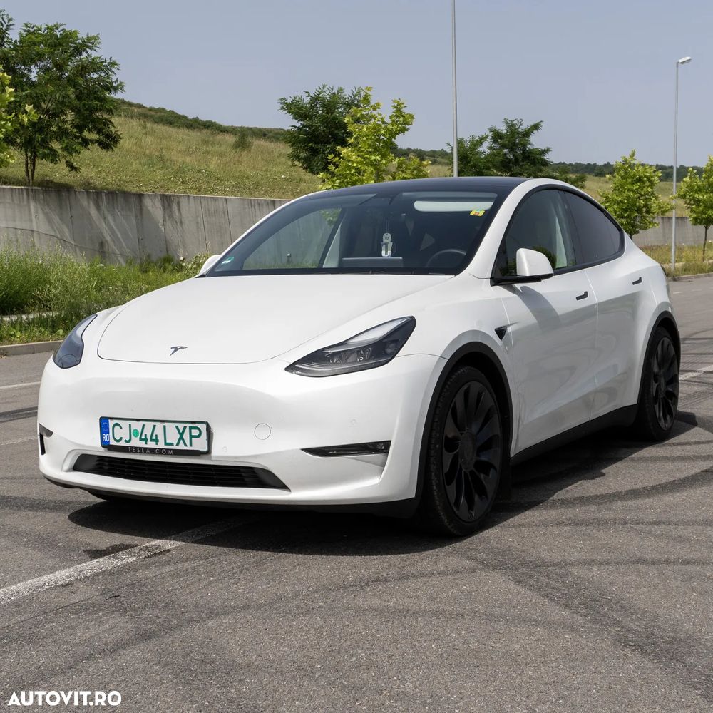 Second hand Tesla Model Y - 45 500 EUR, 39 500 km - Autovit