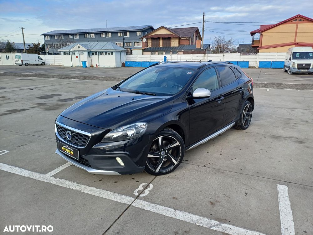 Second hand Volvo V40 - 8 950 EUR, 231 000 km - Autovit