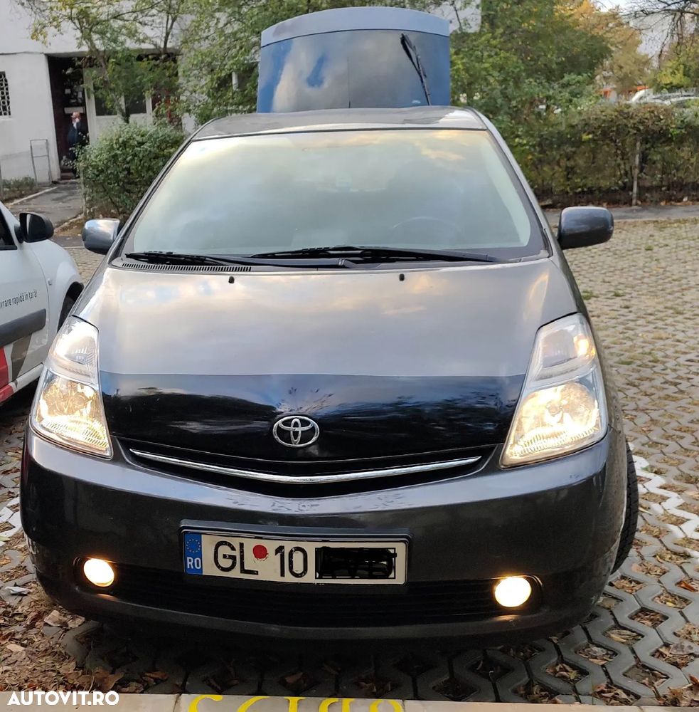 Second hand Toyota Prius - 6 500 EUR, 245 400 km - Autovit