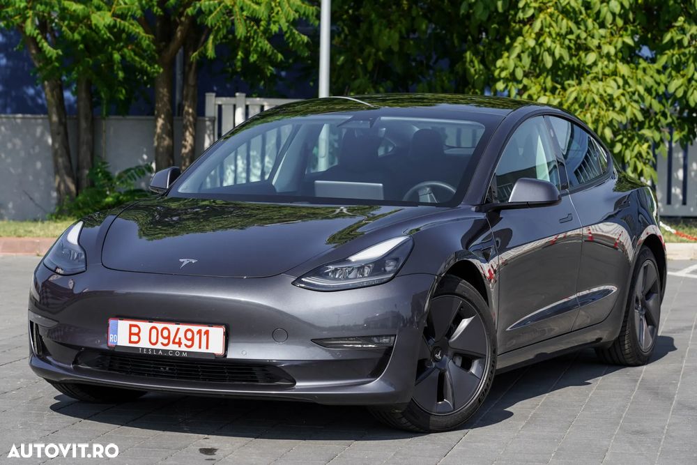 Second hand Tesla Model 3 - 36 771 EUR, 105 650 km, 2021 - autovit.ro