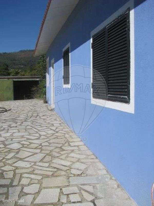 T2, moradia para arrendar - Bairro Dona Francisca Cabral, Alpedrinha ...