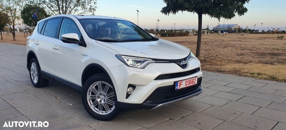 Second hand Toyota RAV4 - 21 000 EUR, 115 000 km - Autovit