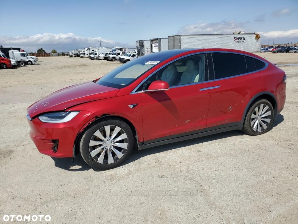 u-ywane-tesla-model-x-109-000-pln-110-317-km-otomoto