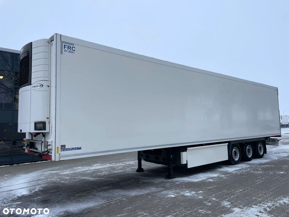 Używane Krone Chłodnia, Doppelstock ,Carrier Vector 1950 - 142 680 PLN - Otomoto