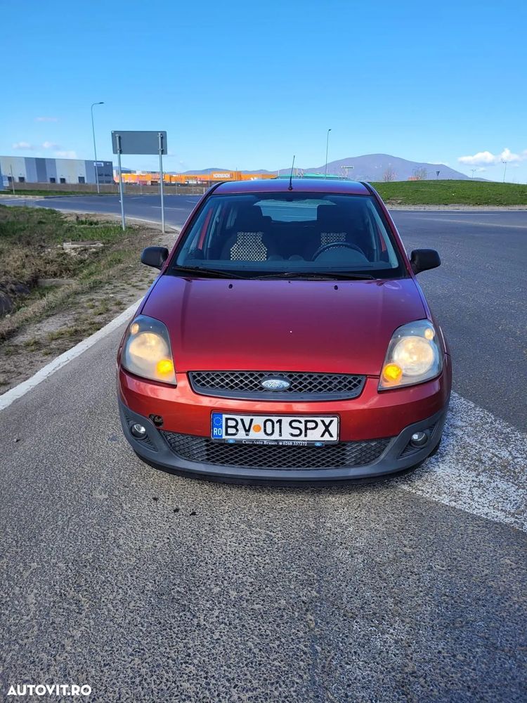 Second hand Ford Fiesta - 2 199 EUR, 135 500 km - Autovit