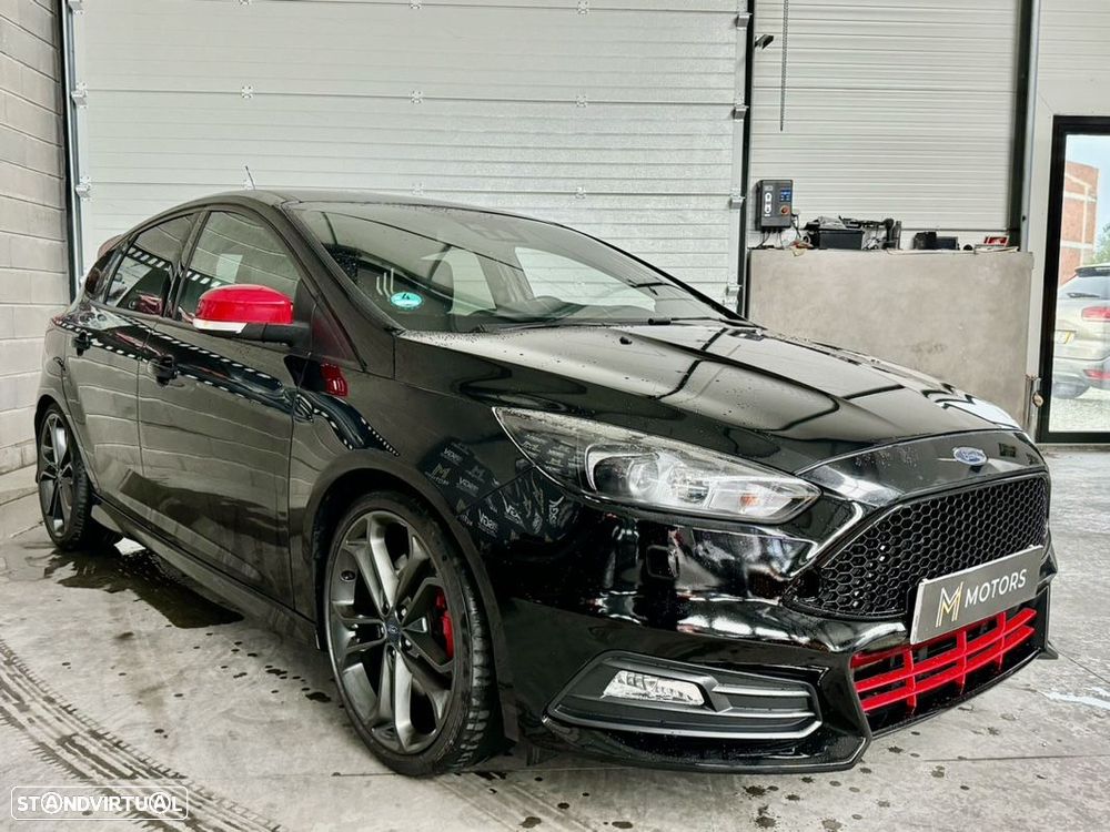 Usados Ford Focus - 21 500 EUR, 109 852 km, 2015 - Standvirtual