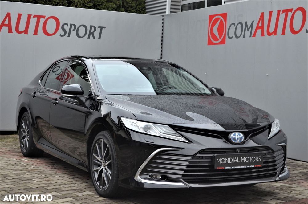 Second hand Toyota Camry - 39 865 EUR, 16 300 km, 2021 - autovit.ro
