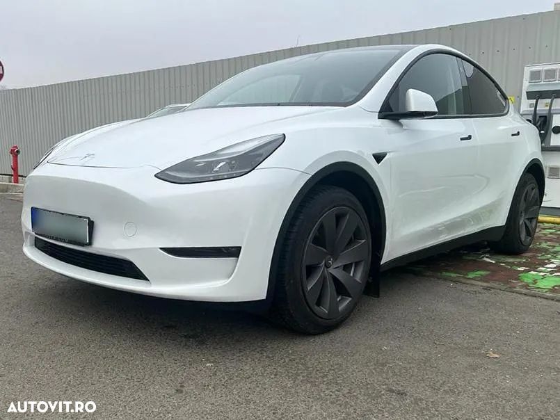 Second hand Tesla Model Y - 46 410 EUR, 20 000 km - Autovit