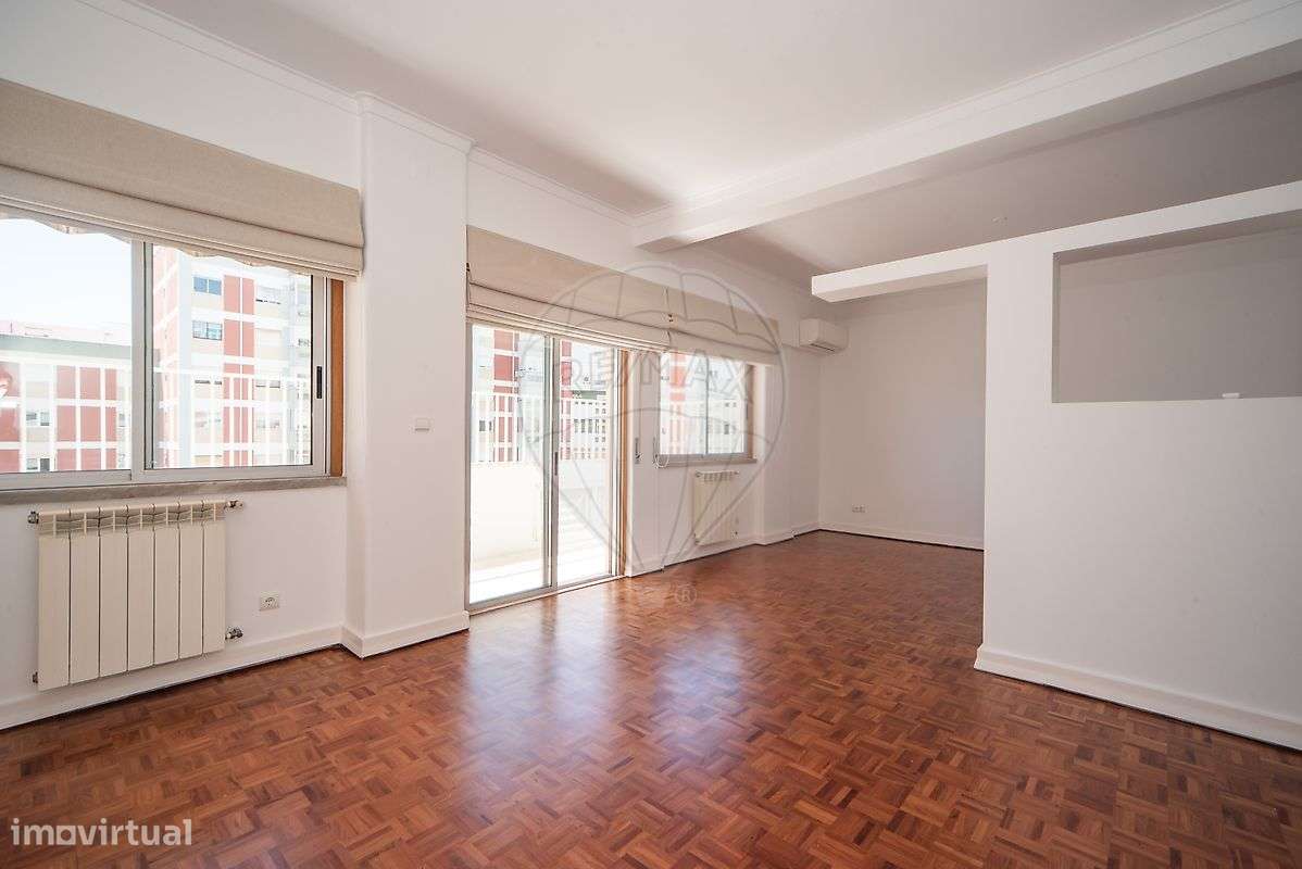 T4, apartamento para arrendar - Largo Samwell Diniz, São Domingos de ...